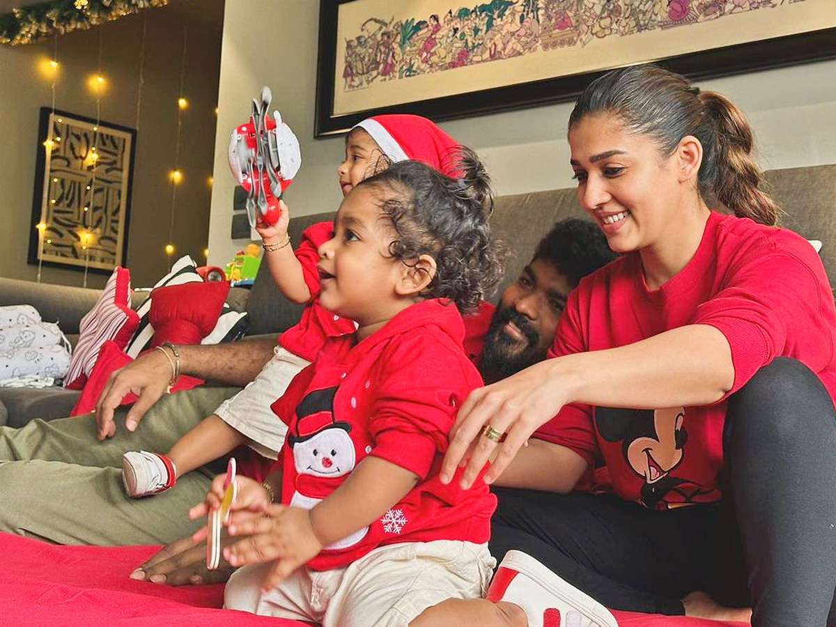 Nayanthara And Vignesh Christmas Pics: ట్విన్స్‌తో క్రిస్‌మస్ సెలబ్రేట్ చేసుకున్న నయనతార (ఫొటోలు ...